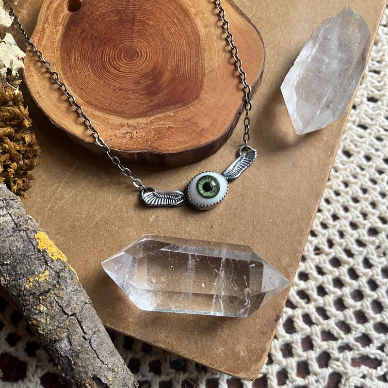 Flying Eye - Etsy