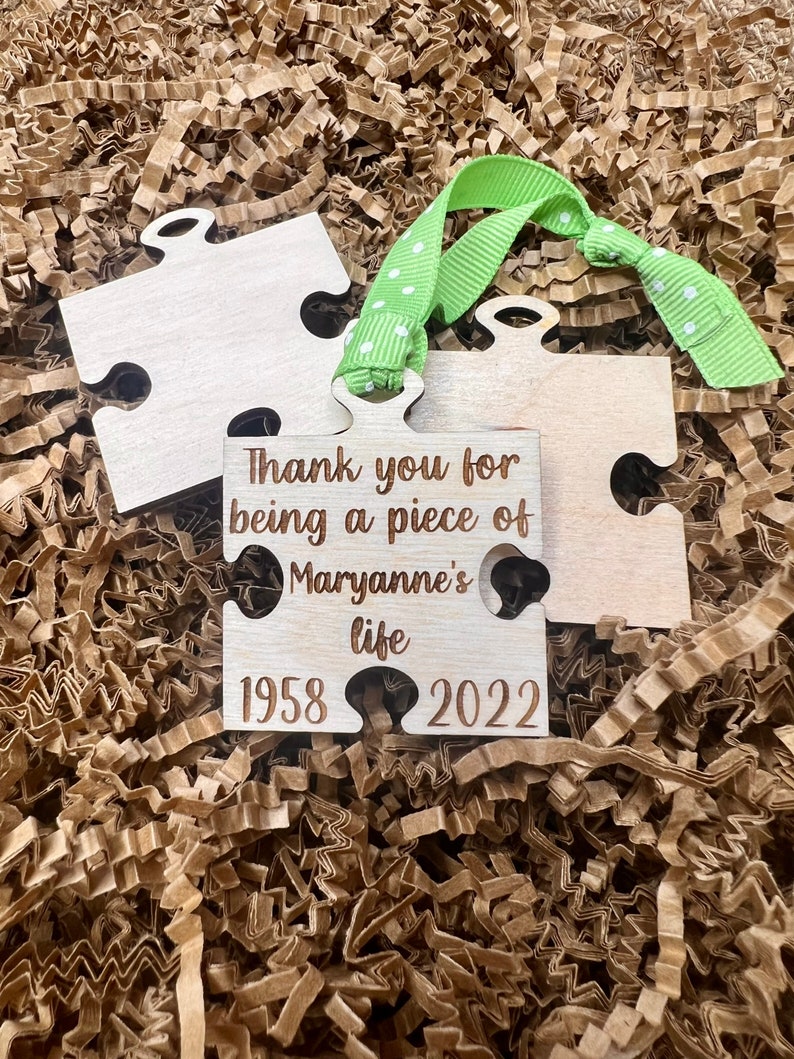 Personalized Puzzle Piece Celebration of Life Keepsake - Etsy