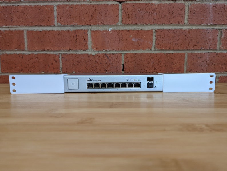 Ubiquiti Unifi Switch 8 150W Center Rack Mount - Etsy