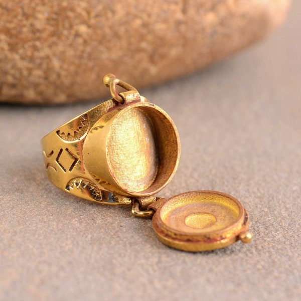 Locket Ring - Etsy