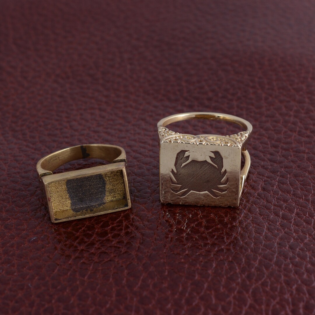 Zodiac Secret Brass Pill Box Ring: Hidden Medicine Ring - Etsy