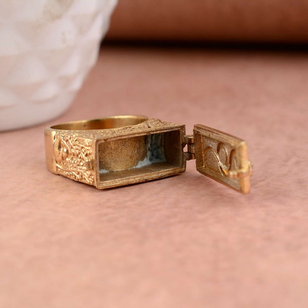 Compartment Ring - Etsy