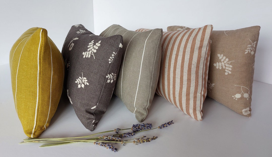 Hop and Lavender Sleep Pillow , Relaxation Gift , Insomnia Aid , Herbal ...