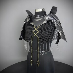 Knight Brave Female Armor, Gorget Pouldron Armor, Chaianmail Stylish ...