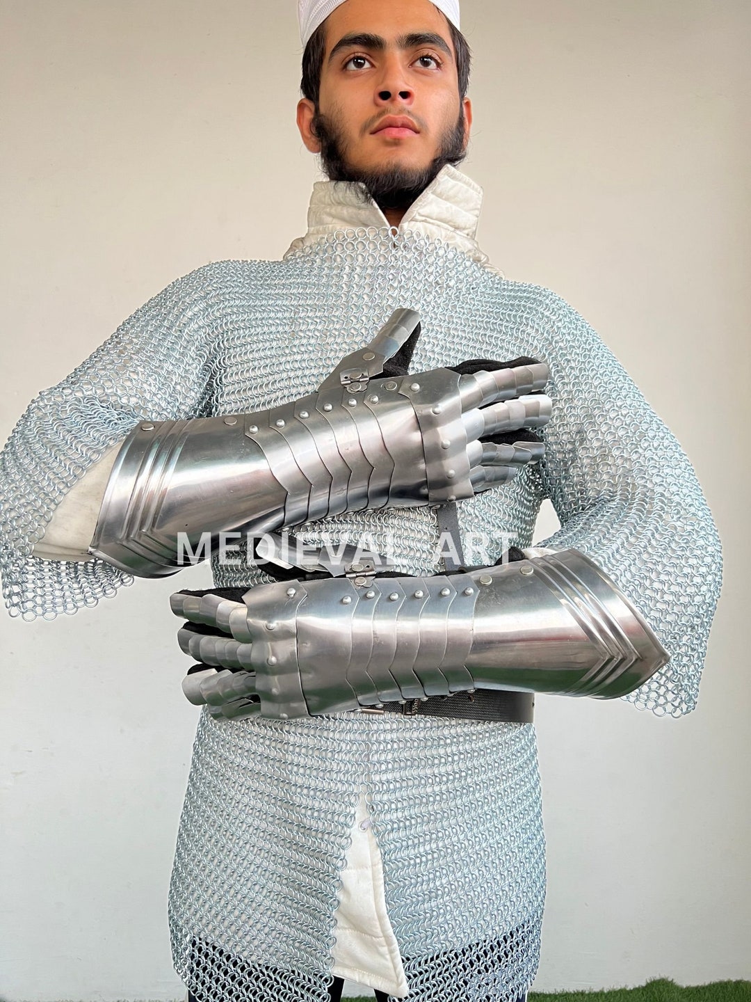 Medieval Knight Gauntlets: Solid Steel LARP Cosplay Armor - Etsy