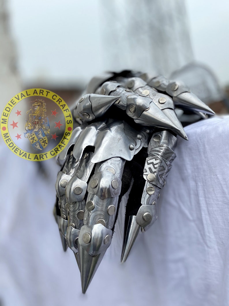 Etched Steel Knight Gauntlets: Medieval SCA LARP Armor Gloves - Etsy