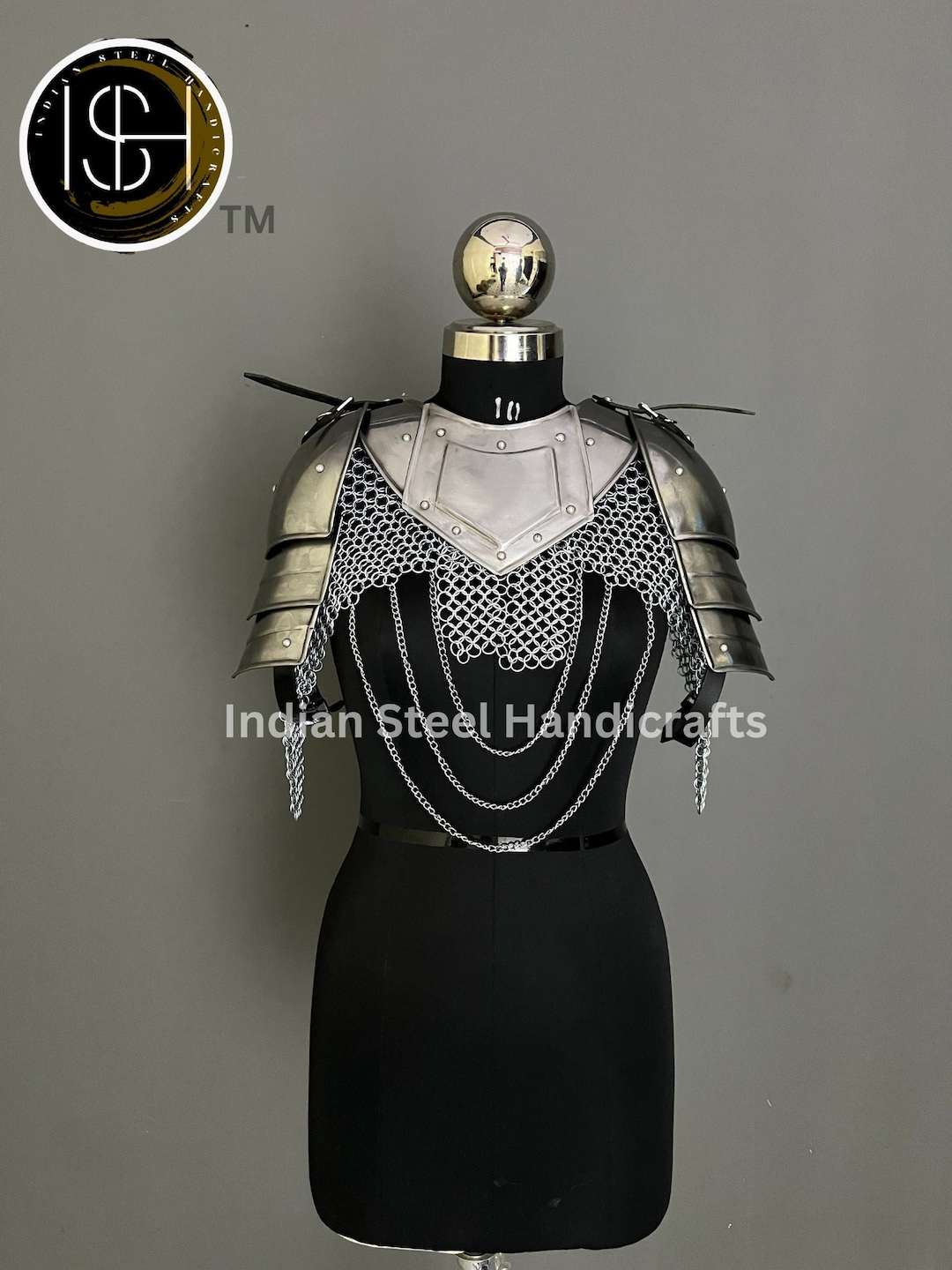Knight Brave Female Armor, Gorget Pouldron Armor, Chaianmail Stylish ...