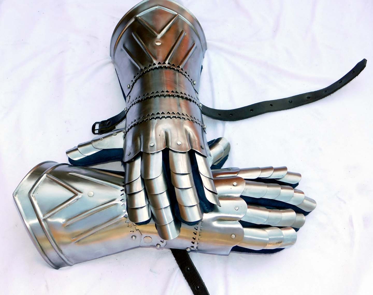 Gothic Gauntlet Armor Gloves Armor Fully Functional Finger | Etsy UK