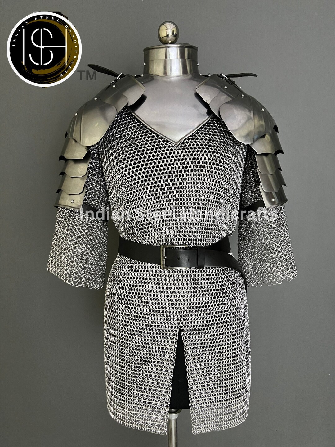 Female Knight Steel Armor: Gorget, Pouldron, Chainmail - LARP Cosplay - Etsy