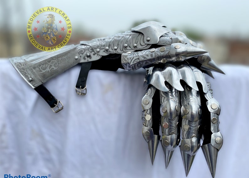 Etched Steel Knight Gauntlets: Medieval SCA LARP Armor Gloves - Etsy