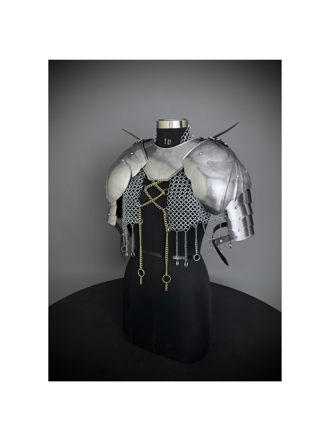 Knight Brave Female Armor, Gorget Pouldron Armor, Chaianmail Stylish ...