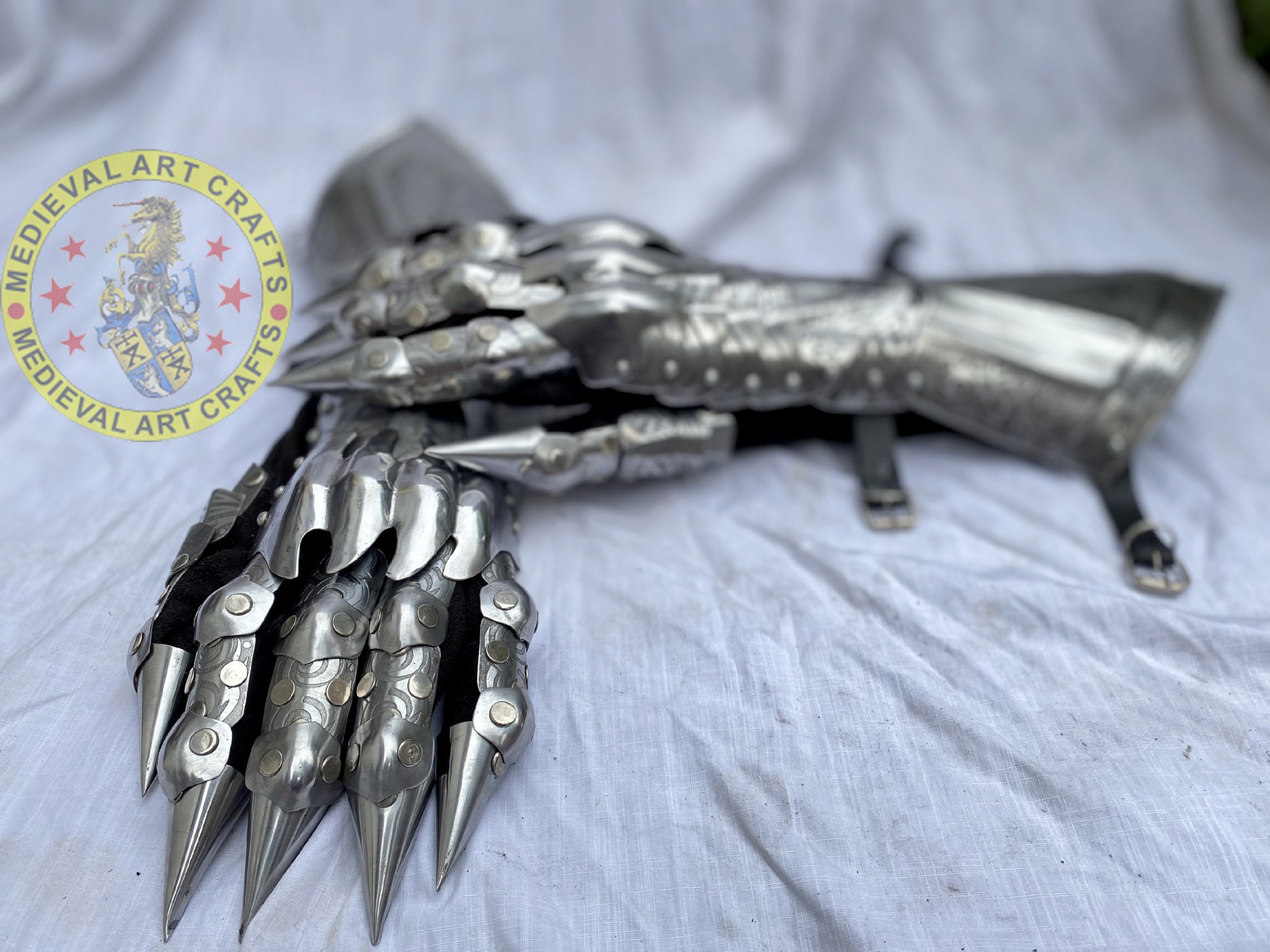 Medieval Knight Gauntlet Armor Fantasy Gloves Armor Etching - Etsy