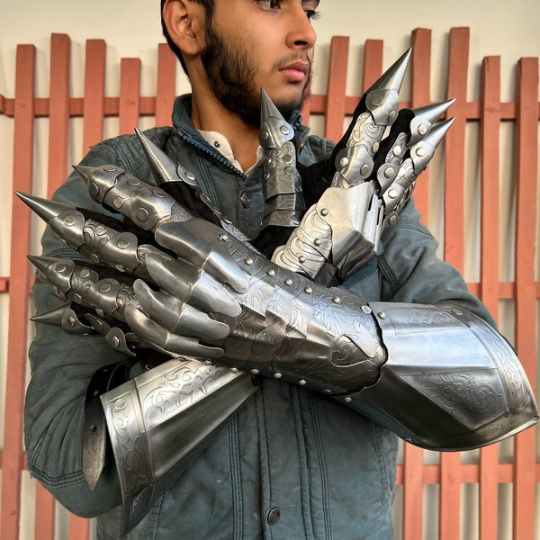 Claw Gauntlet - Etsy