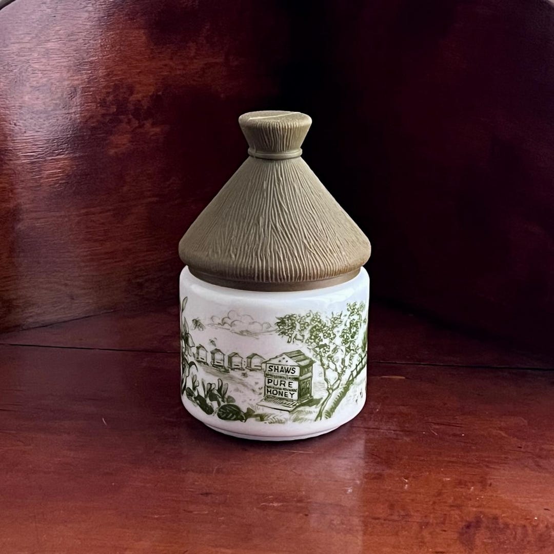 Vintage Honey Pot Thatched Cottage Bee Hive 14cm Tall. Farmhouse ...