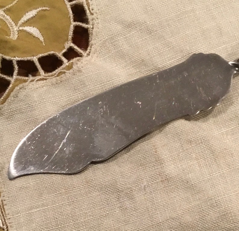 Roger Bros 1901 Avon Pattern Twisted Butter Knife - Etsy