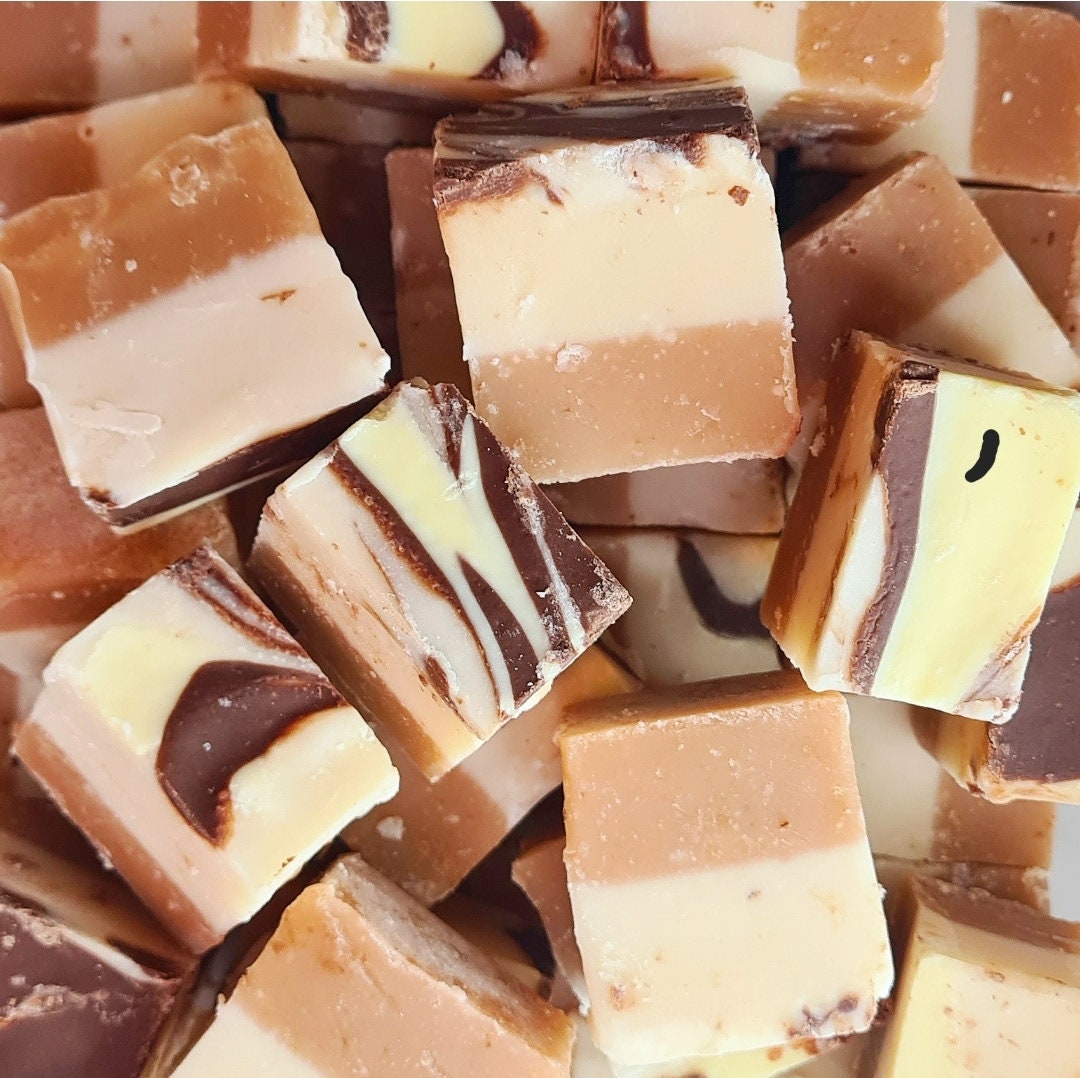 BAILEYS Irish Cream CHEESECAKE FUDGE by Fudge Factory Christmas Pick & Mix - Etsy UK