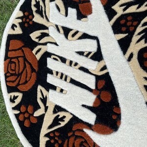 Nike Tufted Rugs Gold Beige 2.5x2.5 Ft Round Rugs Wall Art Decor ...