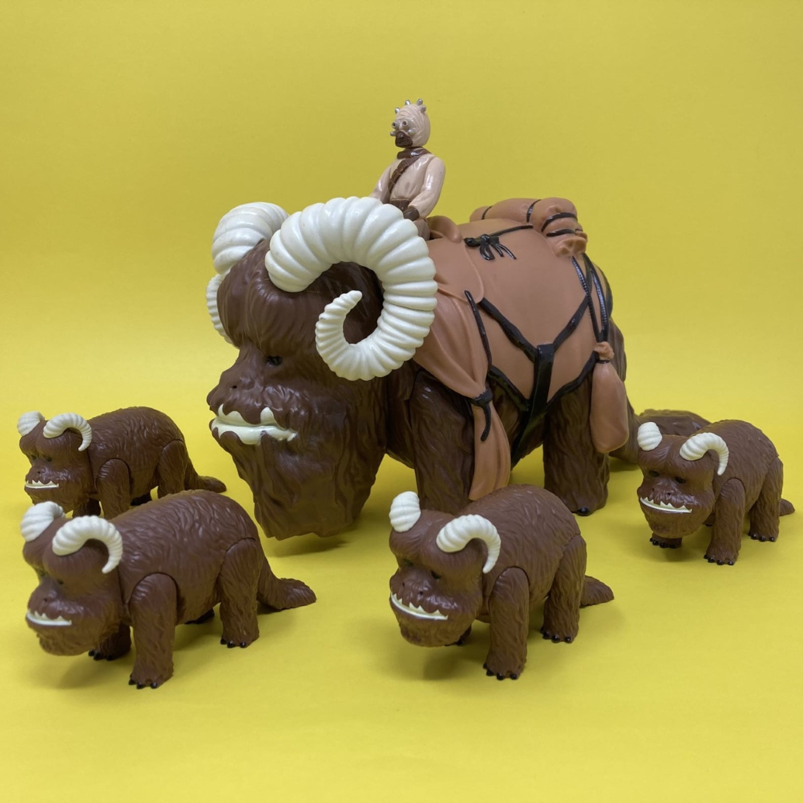 Stan Solo Baby Bantha Vintage-style Custom Action Figure Creature, 3.75 ...