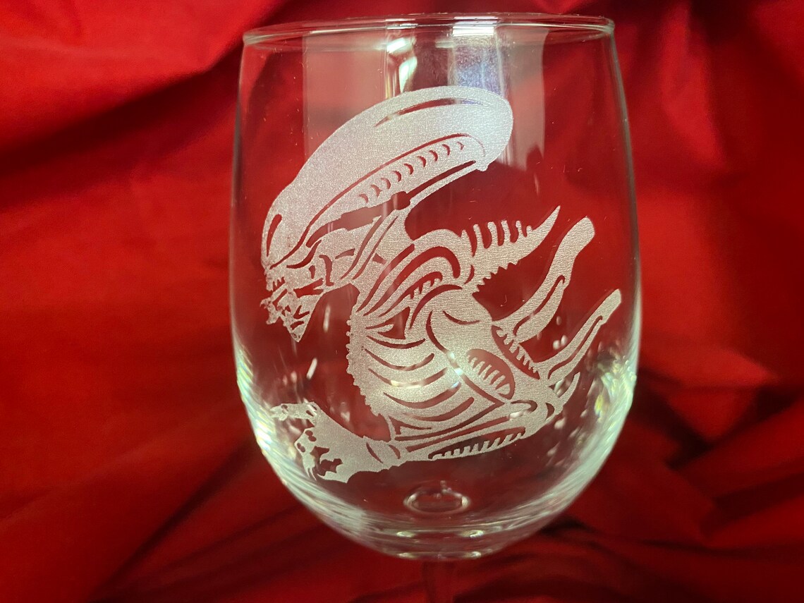 Alien Wine Glass Laser Etched Custom Sci-Fi Alien Glass with | Etsy
