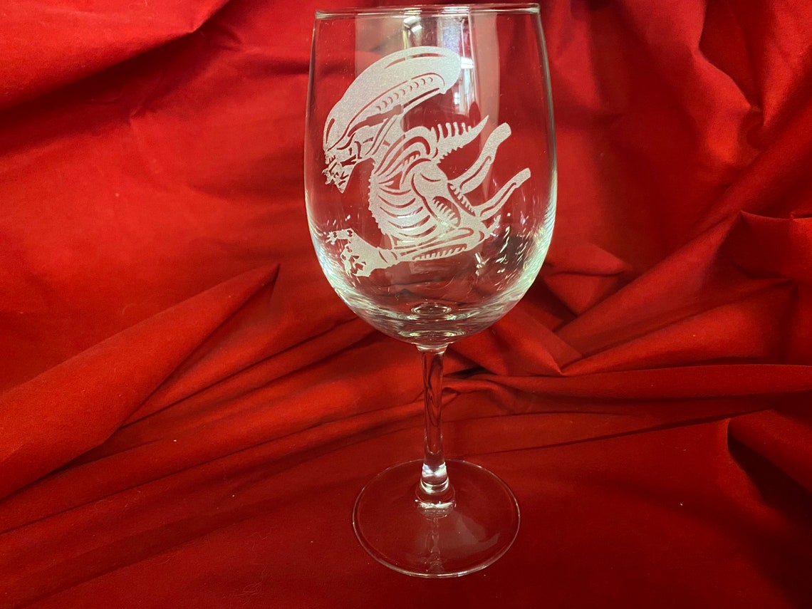 Alien Wine Glass Laser Etched Custom Sci-Fi Alien Glass with | Etsy