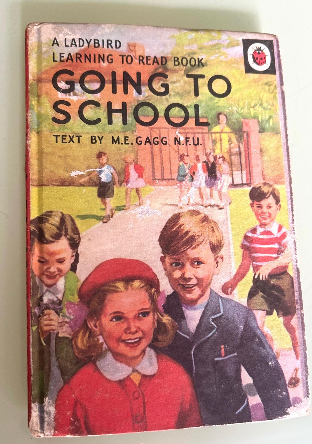 Vintage 1960s "going TO School" Book A Ladybird Learning to Read Book ...