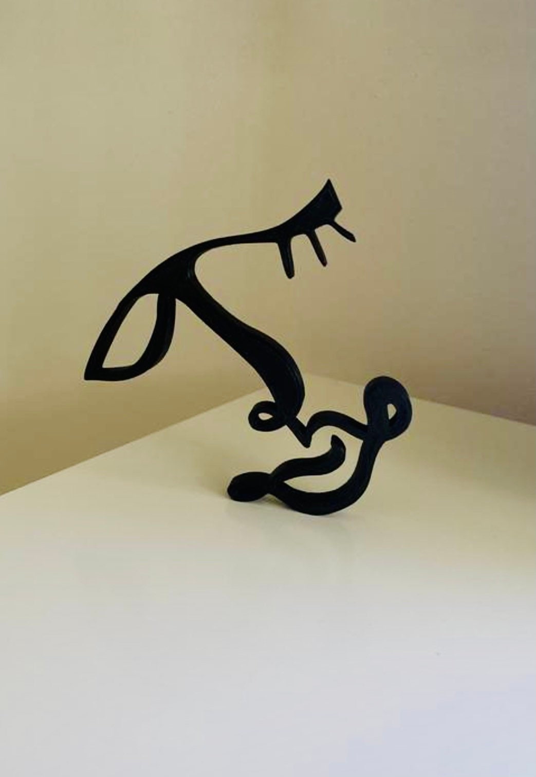 Wink Abstract Face Minimalist Art Plastic Sculpture Shelf - Etsy