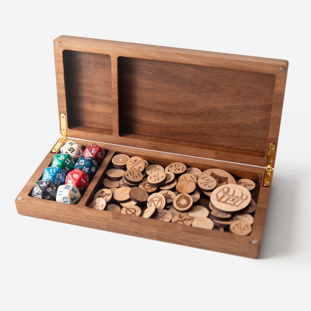 Magic the Gathering - 66pc Set of Counters / Tokens With Hardwood Case ...