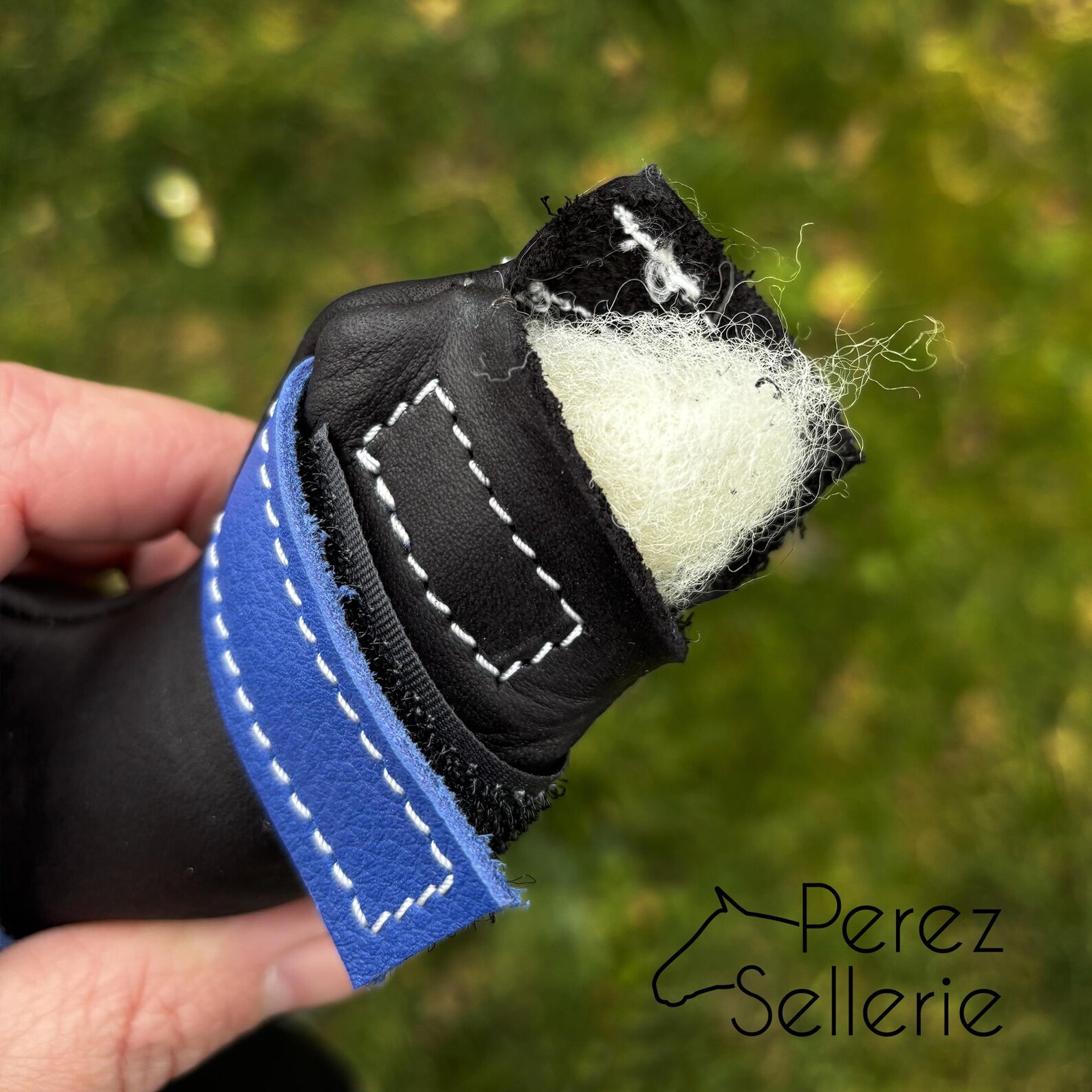 Customizable Poll Pad Relieving the Cervical Spine, Adaptable to ...