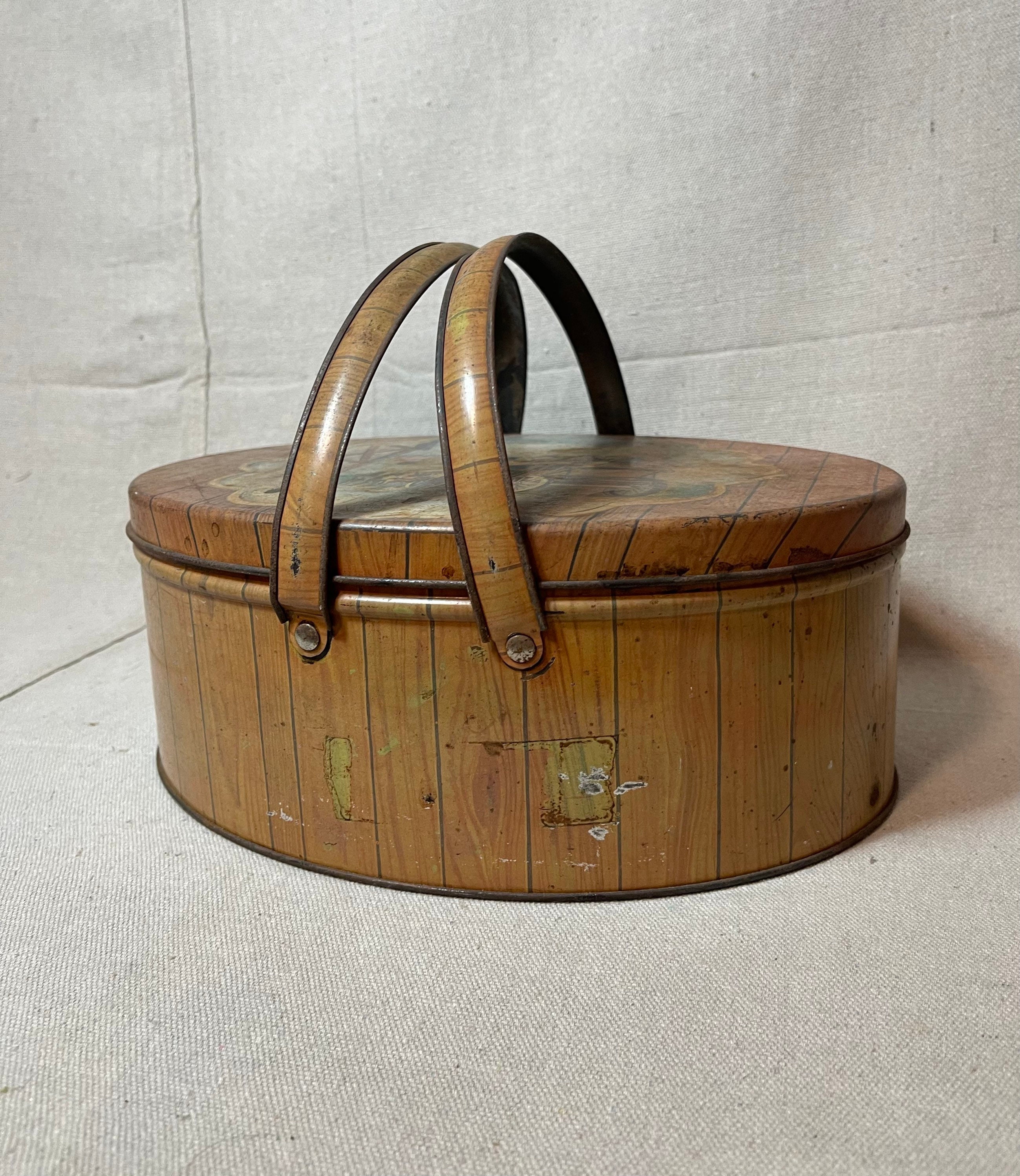 Vintage Stagecoach Sewing Tin with Handles/Vintage | Etsy