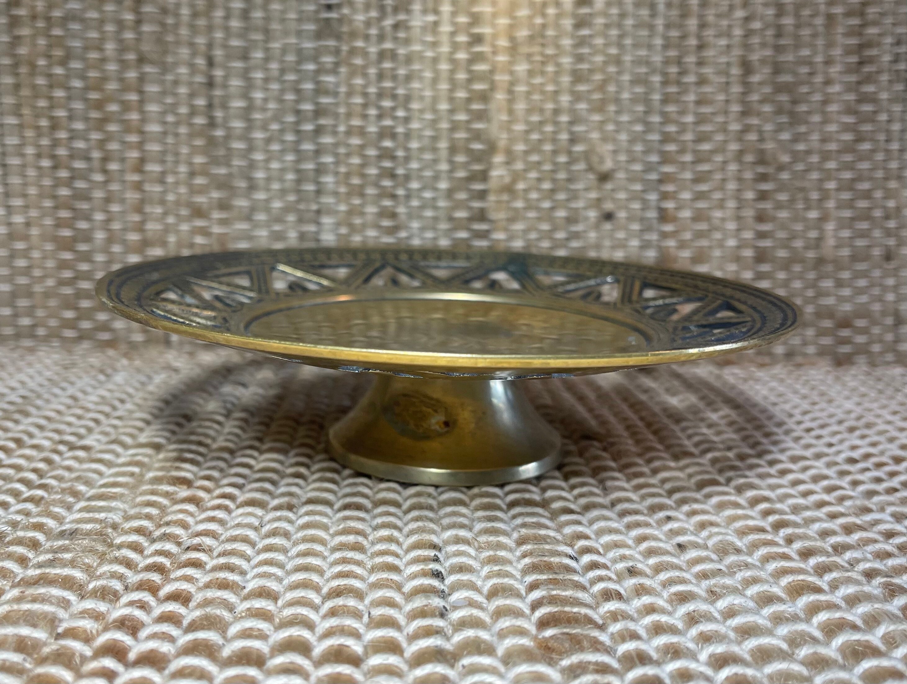 Vintage Brass Stand/vintage Brass Tray/vintage Brass - Etsy