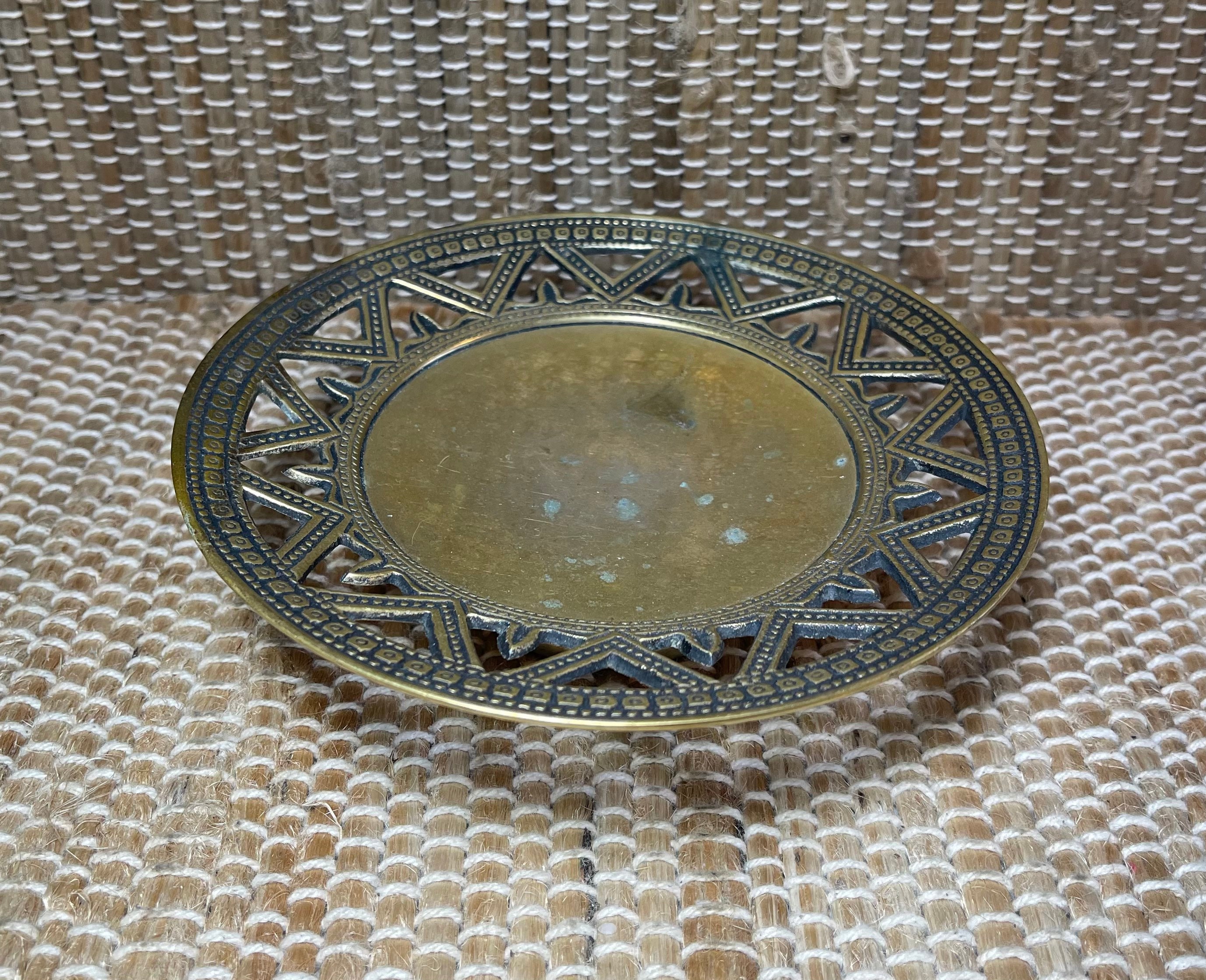 Vintage Brass Stand/vintage Brass Tray/vintage Brass - Etsy