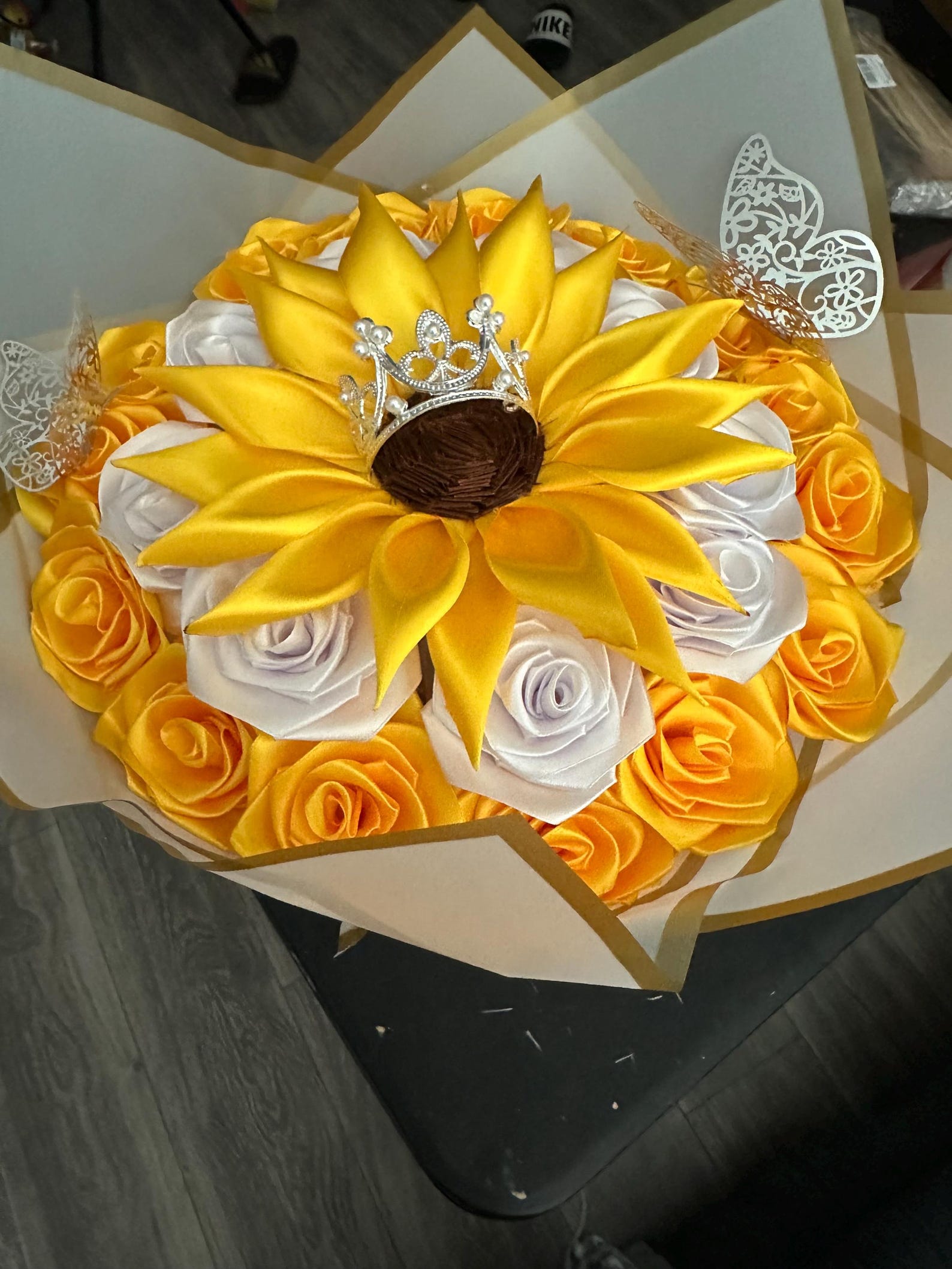 Luxurious Eternal Yello and White Ramo Buchon/ 25 Count/ Everlasting ...