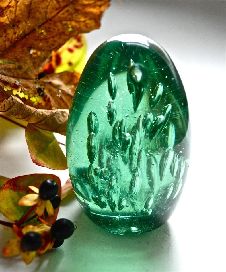 Large Rare Victorian Paperweight in a Magnificent Green - Etsy