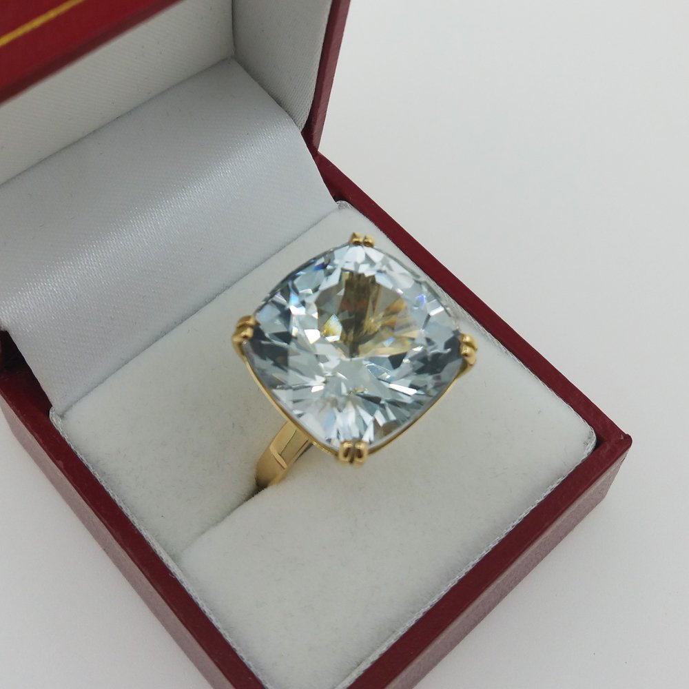 Yellow Gold Ring With Spectacular Natural Blue Spodumene of - Etsy