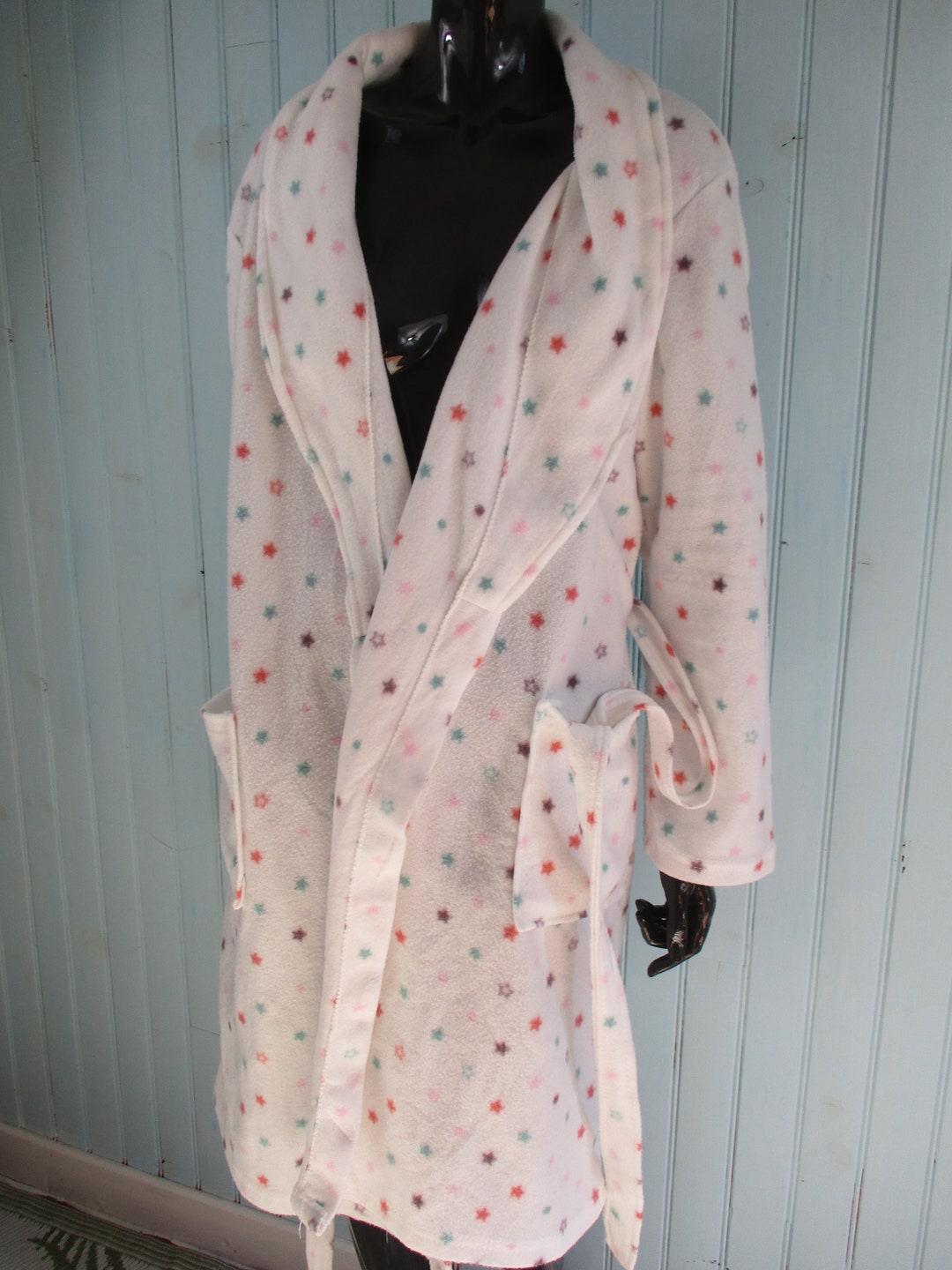 Retro Dressing Gown, White With Coloured Stars. Vintage\robes\nightwear ...