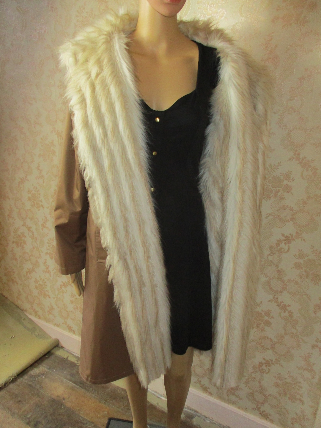 Brown Faux Fur Lined Rain Coat . Vintage Coatraincoatfur Coatwinter ...