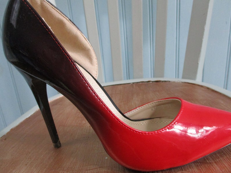 Fabulous Red to Black Ombre Heeled Court Shoes. Vintage Shoes\stiletto ...