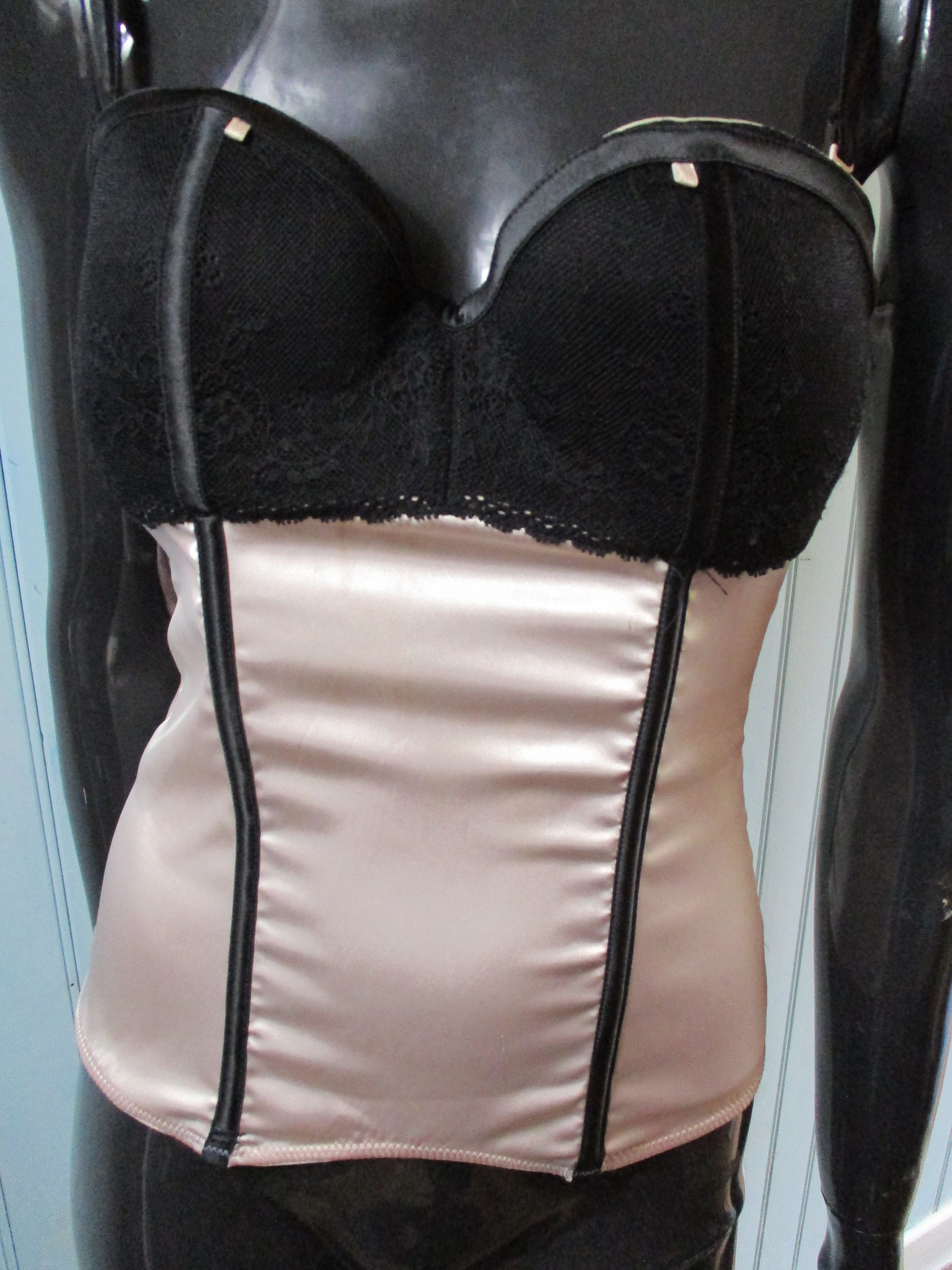 Vintage Basque Pale Pink and Black.. - Etsy