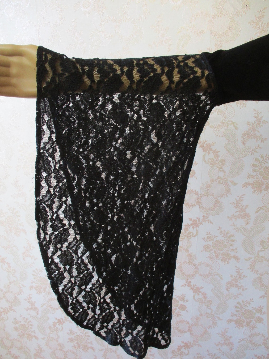 Vintage Velvet Gothic Top by Dark Star . Gothic\velvet\retro\evening ...