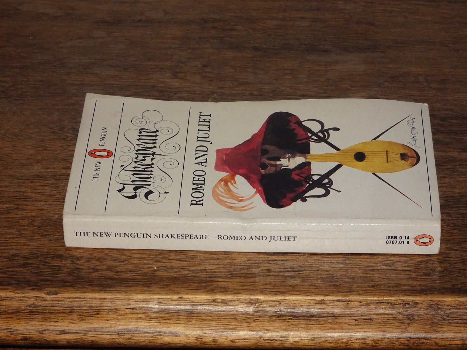 Romeo and Juliet William Shakespeare Penguin Paperback Editor T. J. B ...