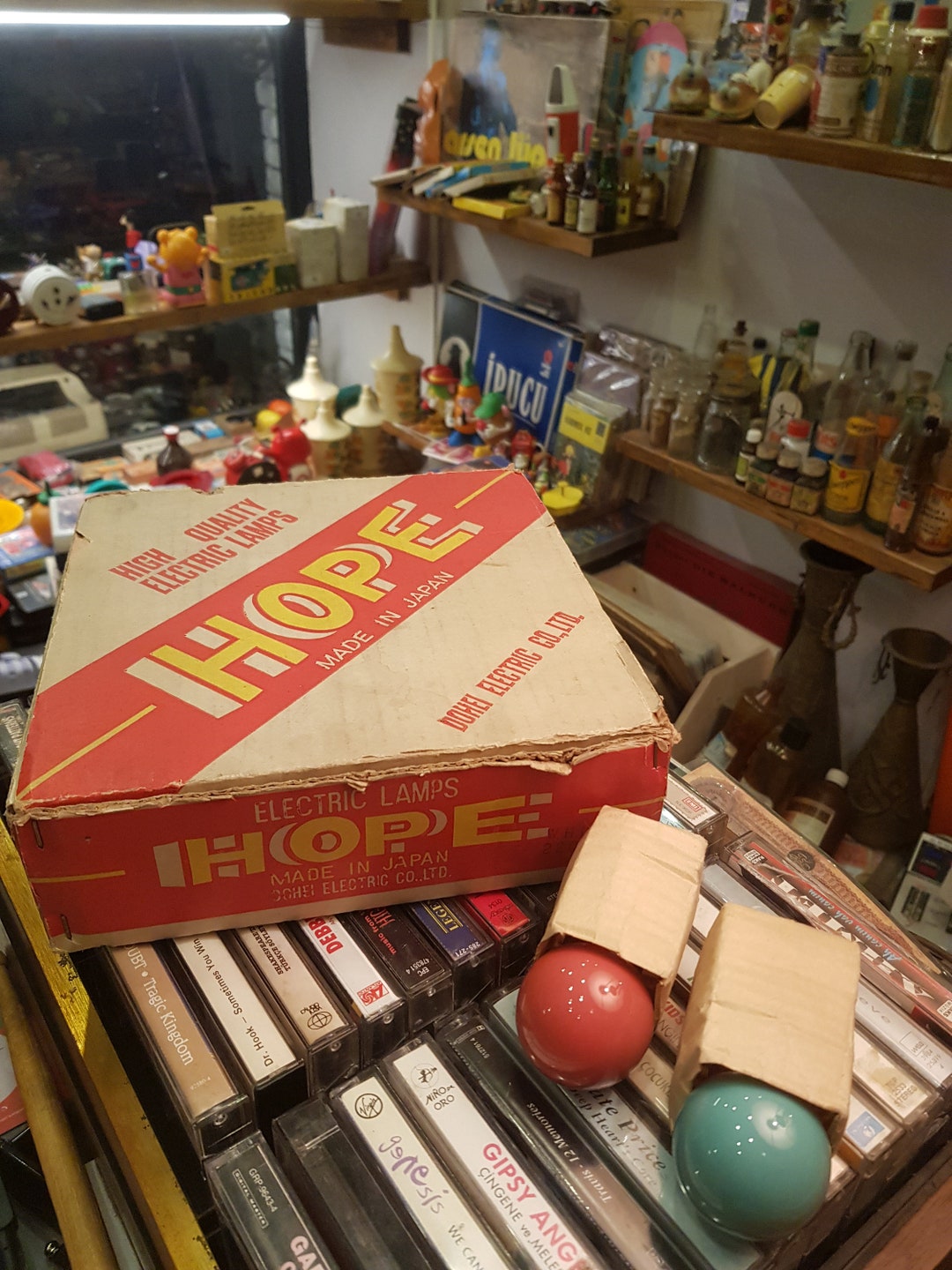 Japanese Made Hope Brand Bulb Box. With Two Bulbs. - Etsy