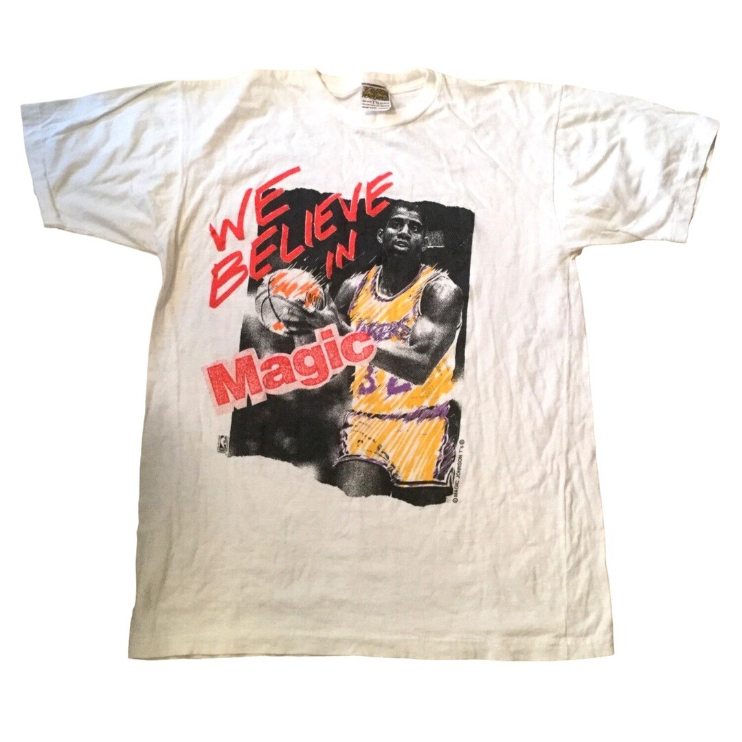Vintage Magic Johnson T's Los Angeles Lakers Magic Johnson NBA T-shirt ...
