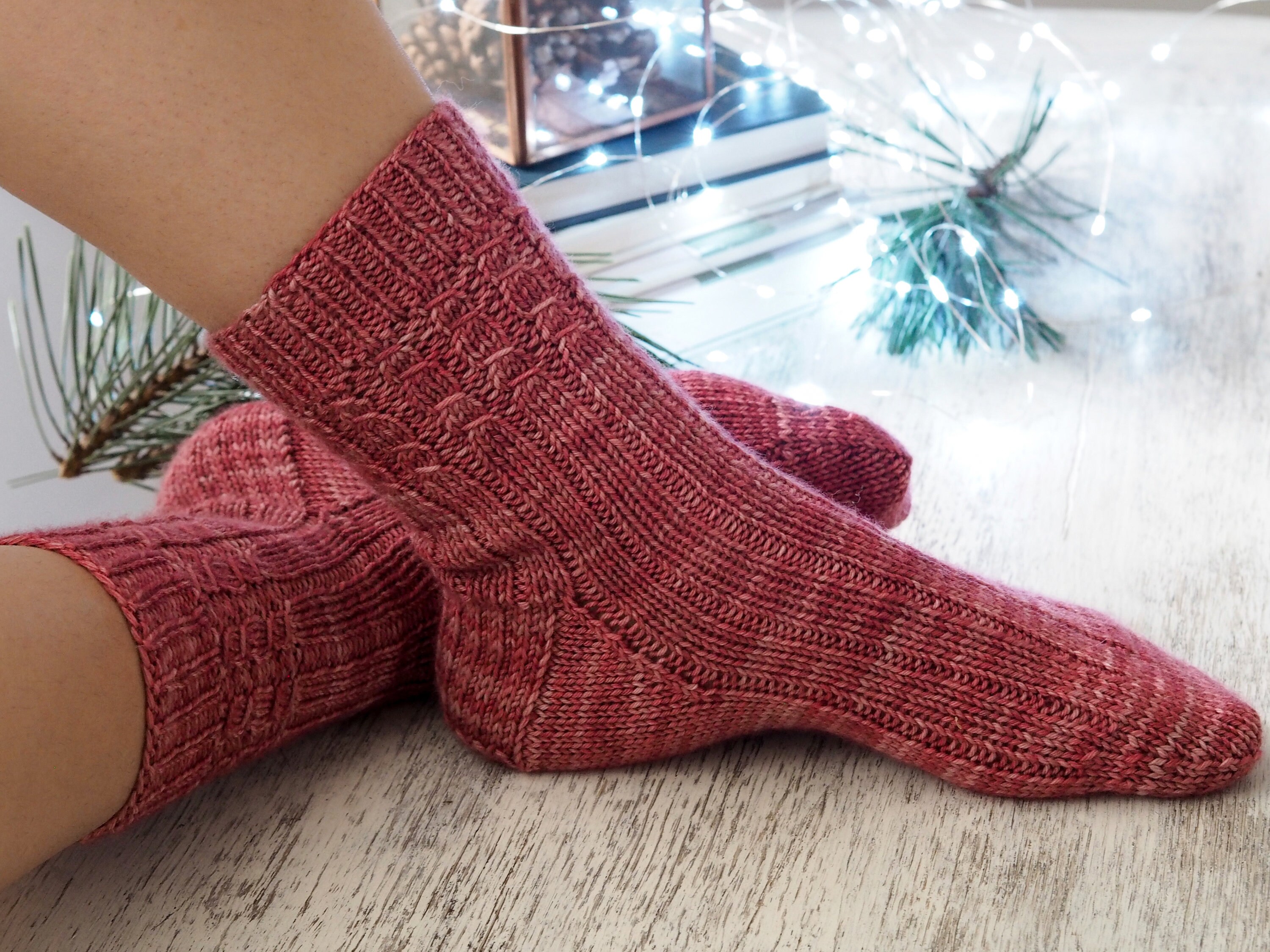 KNITTING PATTERN - Easy Sock Knitting Pattern - Homebody Socks ...