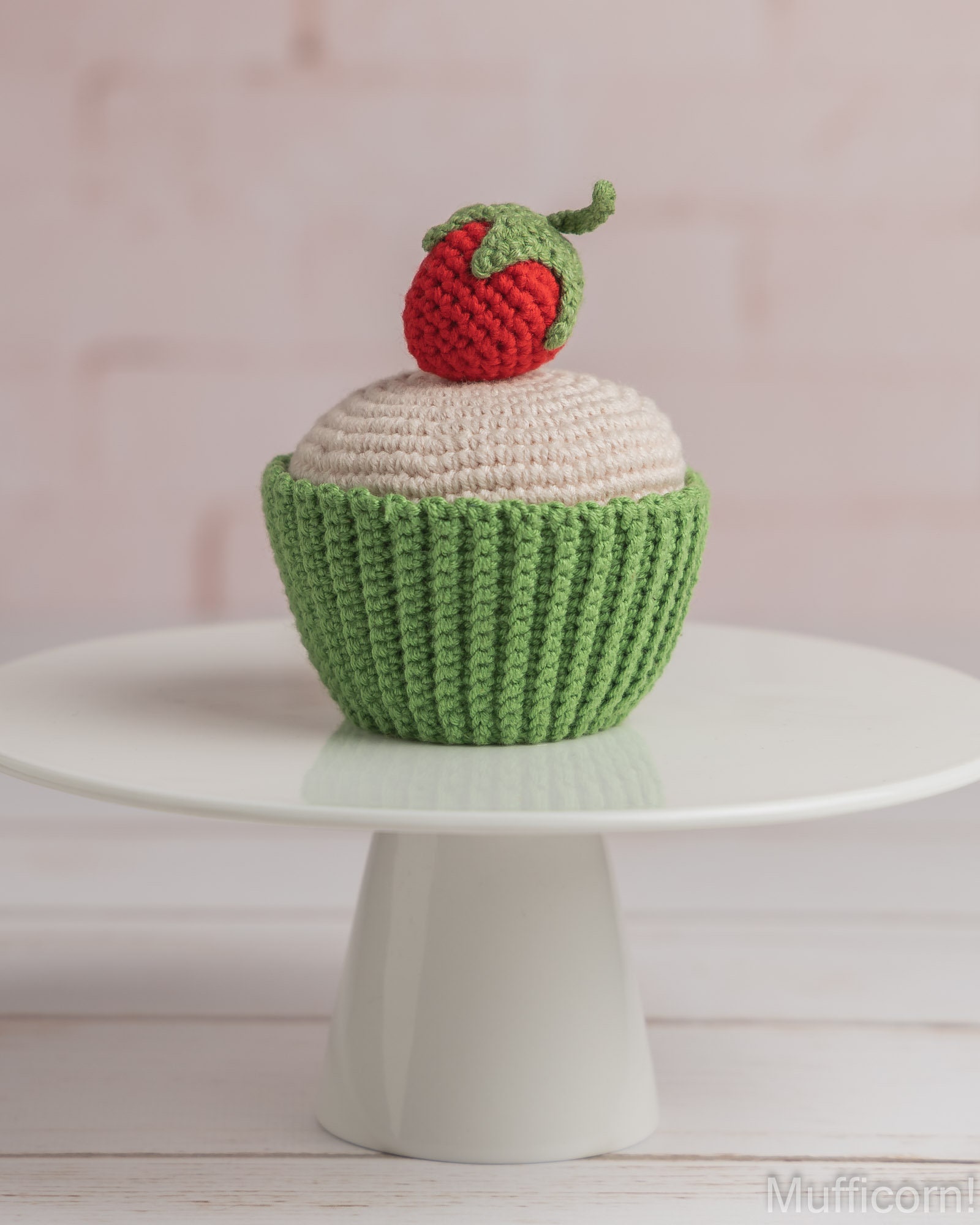 Crochet strawberry muffin pattern Crochet food pattern for - Etsy España