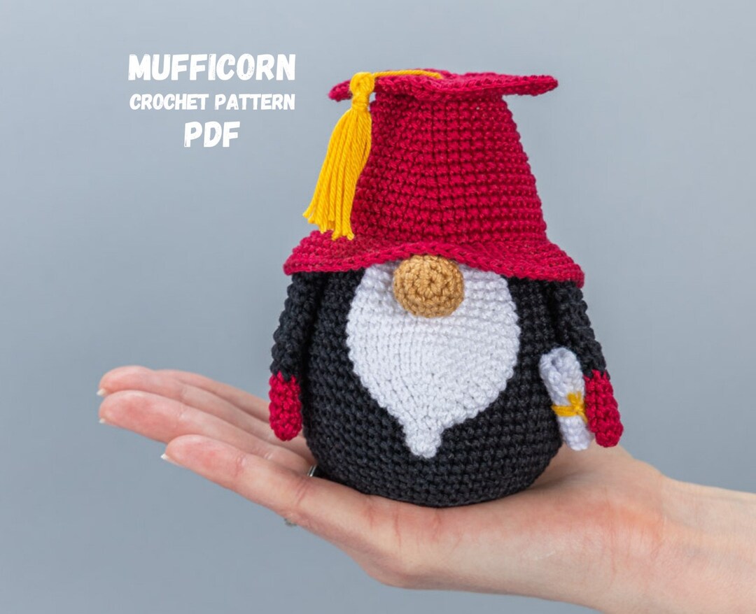 Crochet Patterns Graduation Gnome, Crochet Gnome Pattern, Graduation ...
