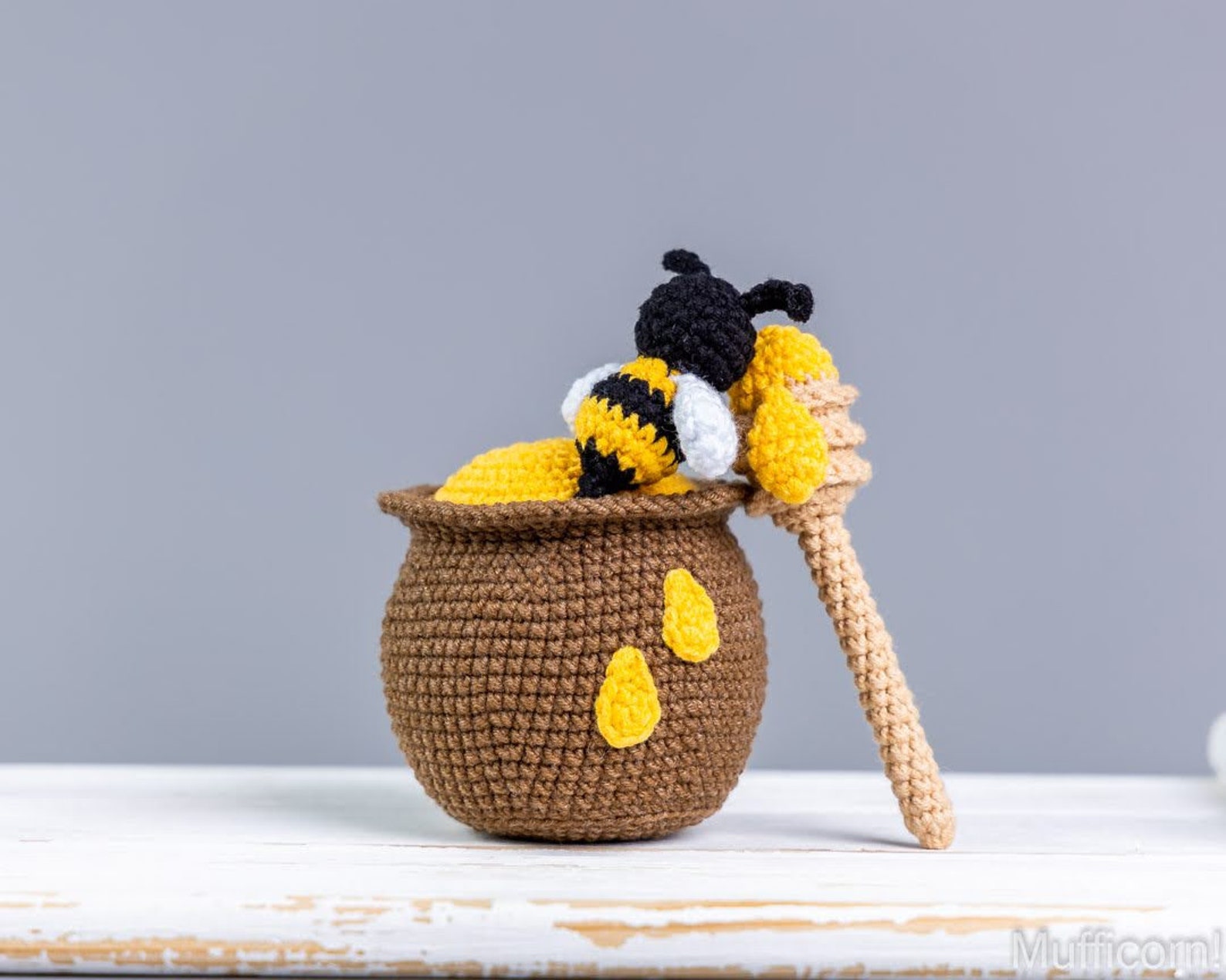 Crochet Patterns: Crochet Bee With Honey Pot Crochet Bee - Etsy