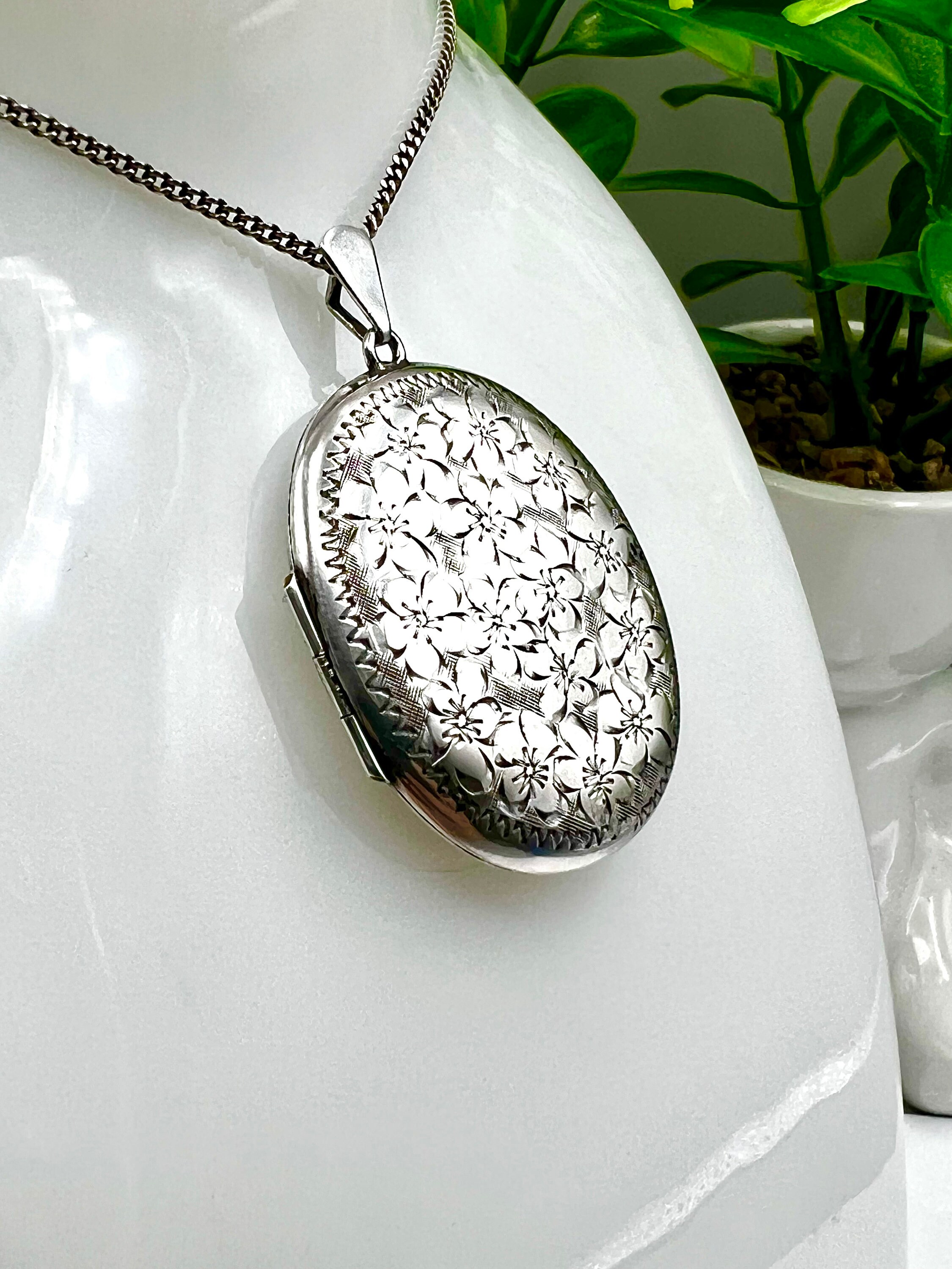 Vintage Very Large Sterling Silver Locket & 20 Curb Chain - Etsy