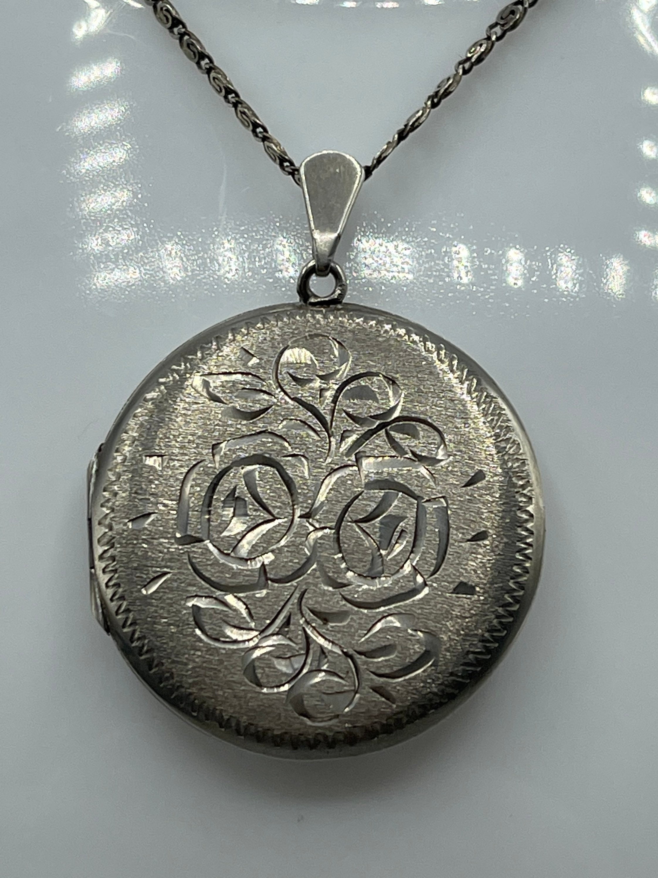 Vintage Large Sterling Silver Locket & Chain Joseph Smith 1974 - Etsy UK