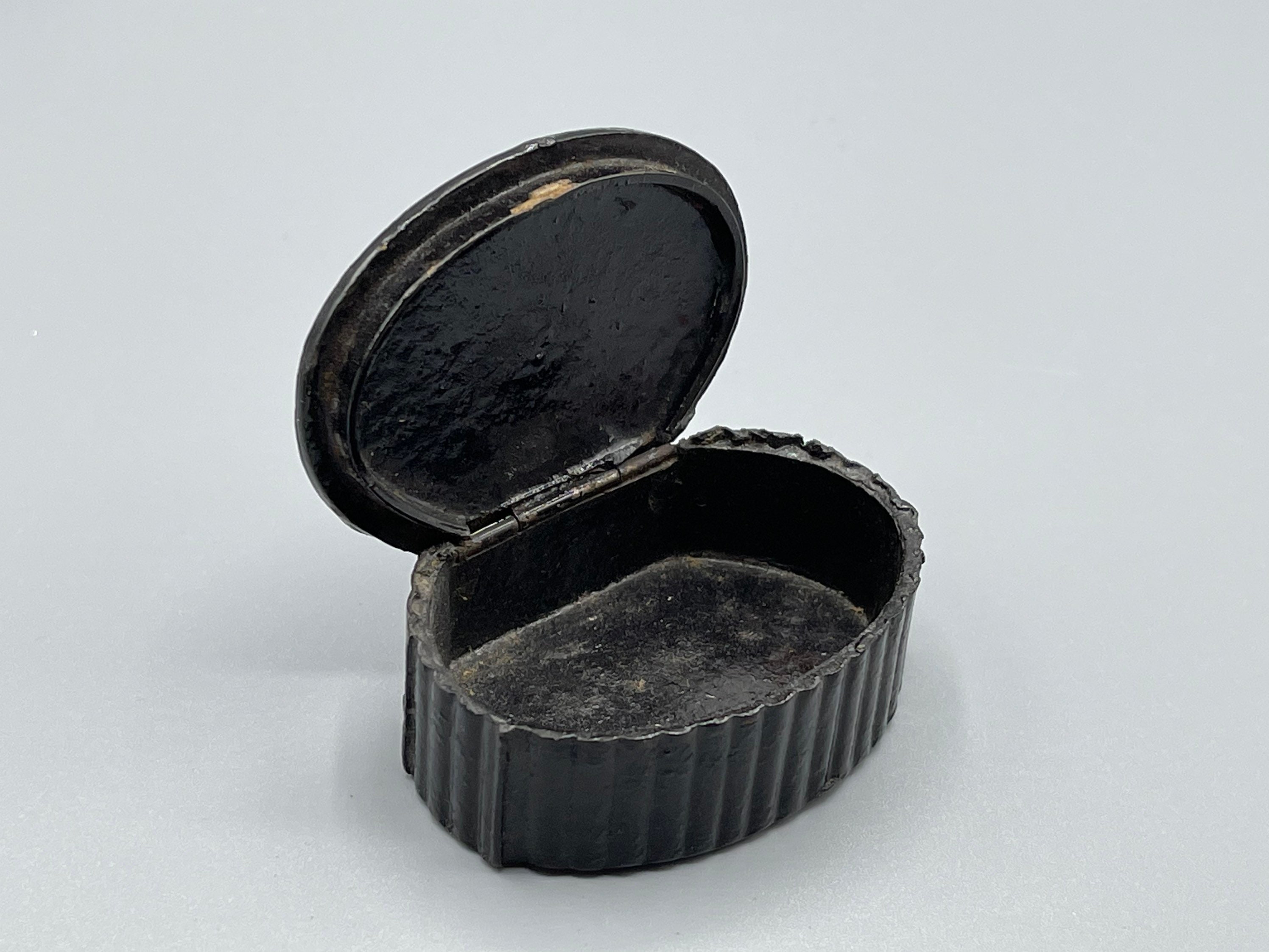 Antique Georgian Papier Mache Clam Shell Snuff Box - Etsy