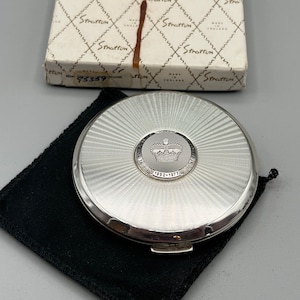 Queen Elizabeth II 1977 Jubilee Stratton Powder Compact W/ Original ...